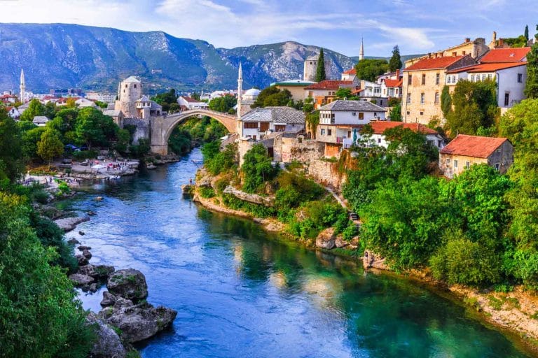 Bosnia, Industry Cracking Down on €500M Tobacco Black Market - Tobacco ...